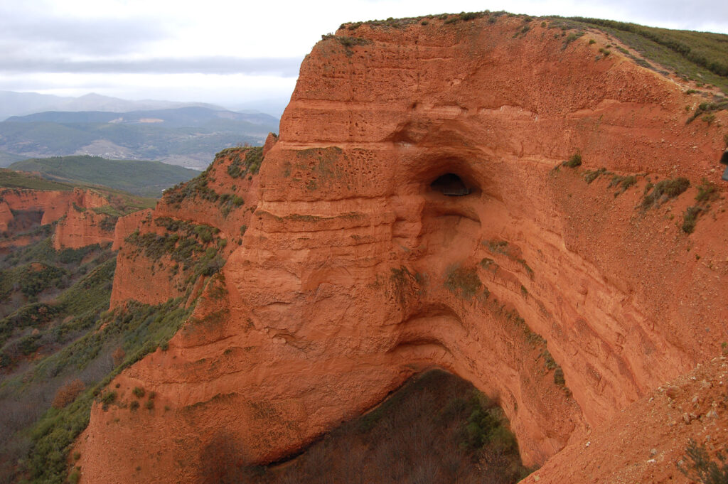 What to see in Las Médulas I Archaeological sites, villages and ...